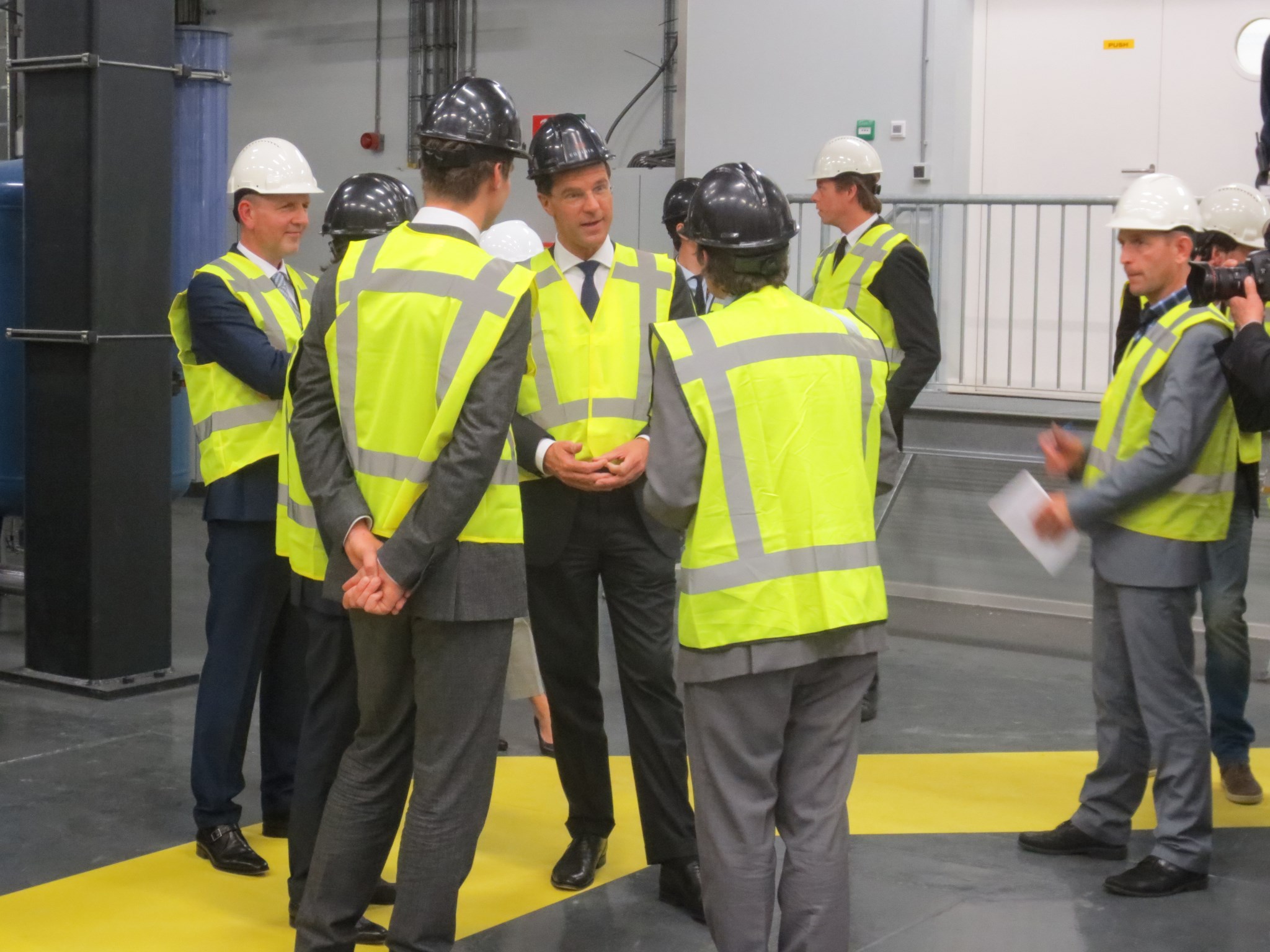 » Verslag bezoek premier Mark Rutte aan het Equinix AM3 datacenter